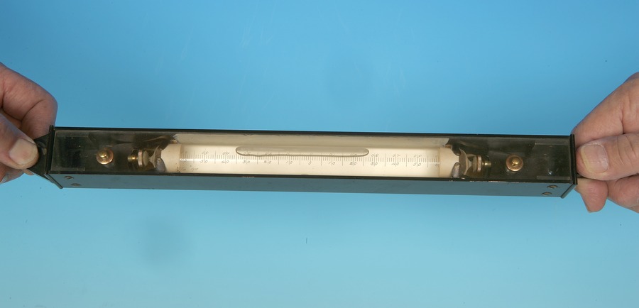 Spirit level physics store